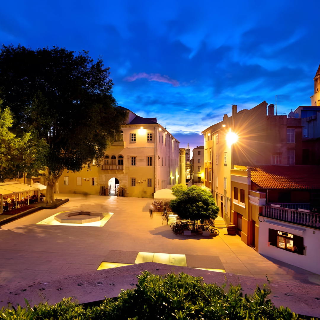 The Five Wells Square